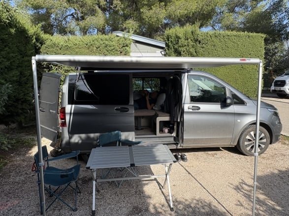 (Dept 43) Mercedes Vito BV auto. Van aménagé 2 places | Loca-Voyages